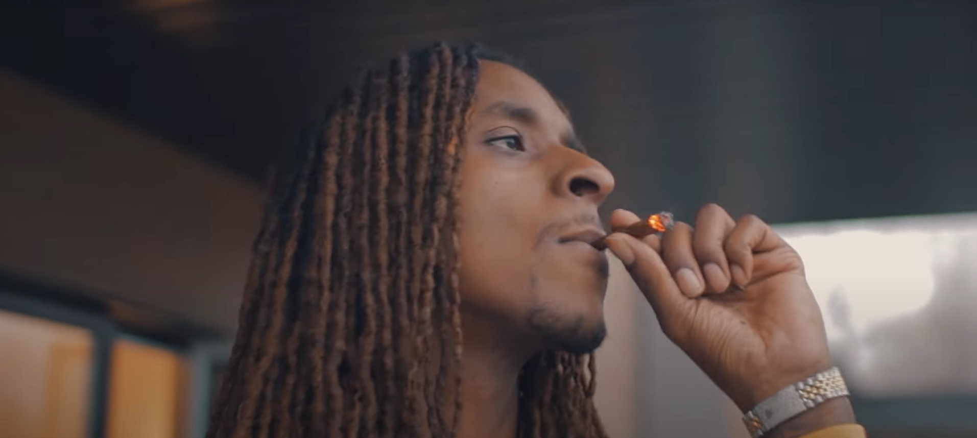 JuicemanSF rend hommage aux défunts dans son nouveau vidéoclip - HHQC